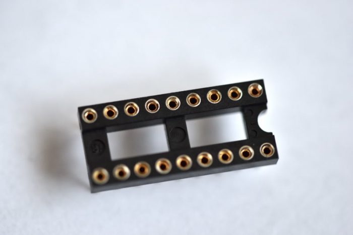 18way IC socket Holders (turned pins) sold in Pk 5 - Moorland Supplies